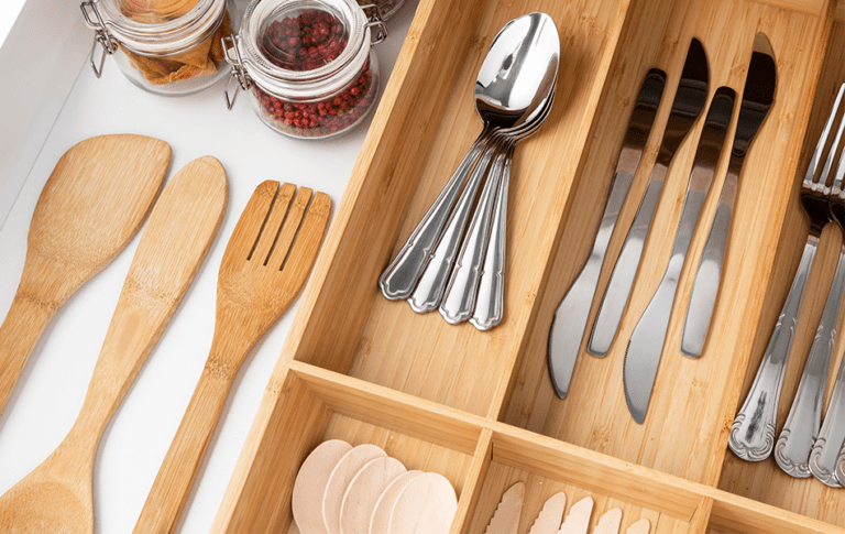 5 Commonly Used Materials in Dinnerware | Bria Homes